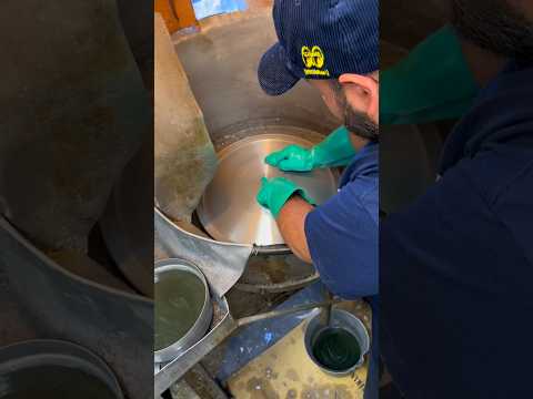 Makin' Mooneyes' Moon Disc Hubcaps – Engines.com